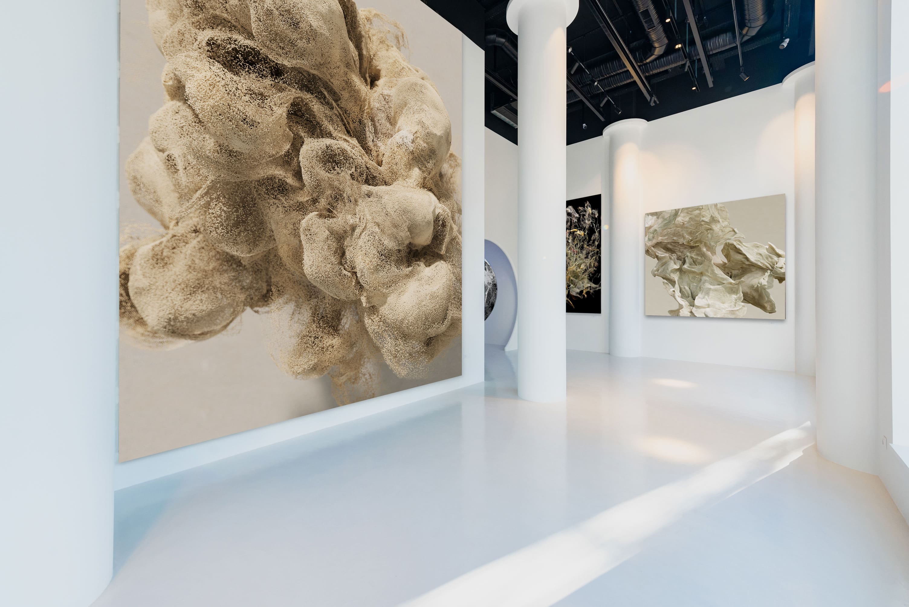 Exhibition CLAUDE | Load Gallery