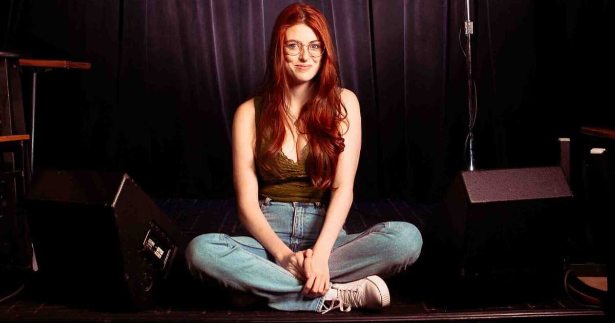 About Fiona Cauley | Stand-Up Comedian & Kill Tony Favorite