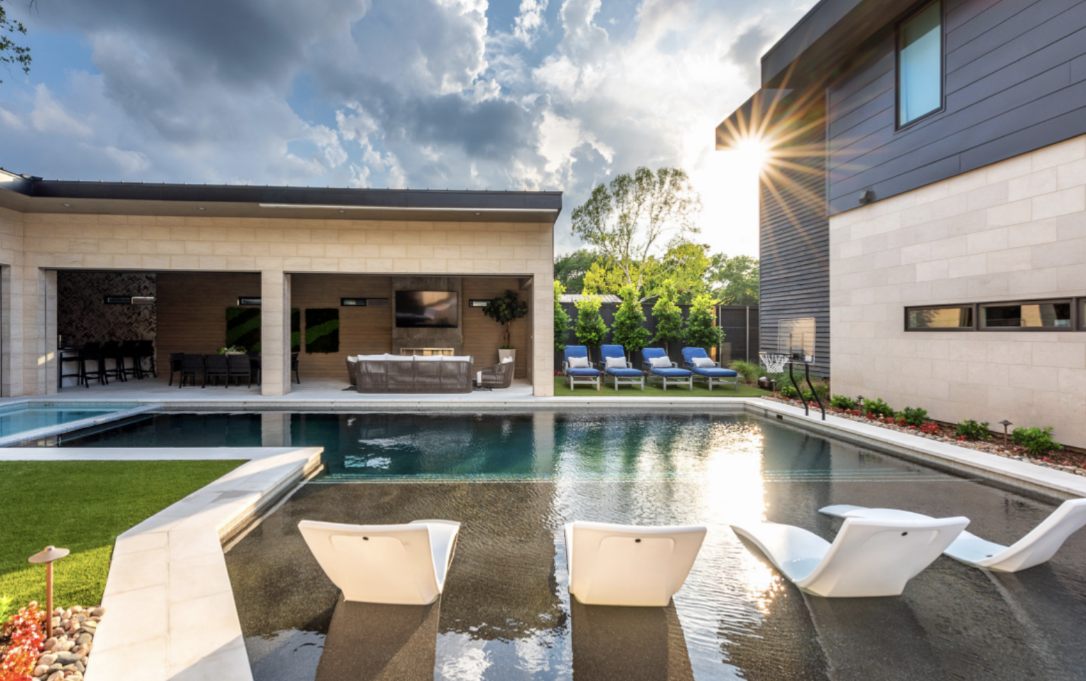 Grand Entrance & Timeless Highland Park Curb Appeal - Landscape Design ...