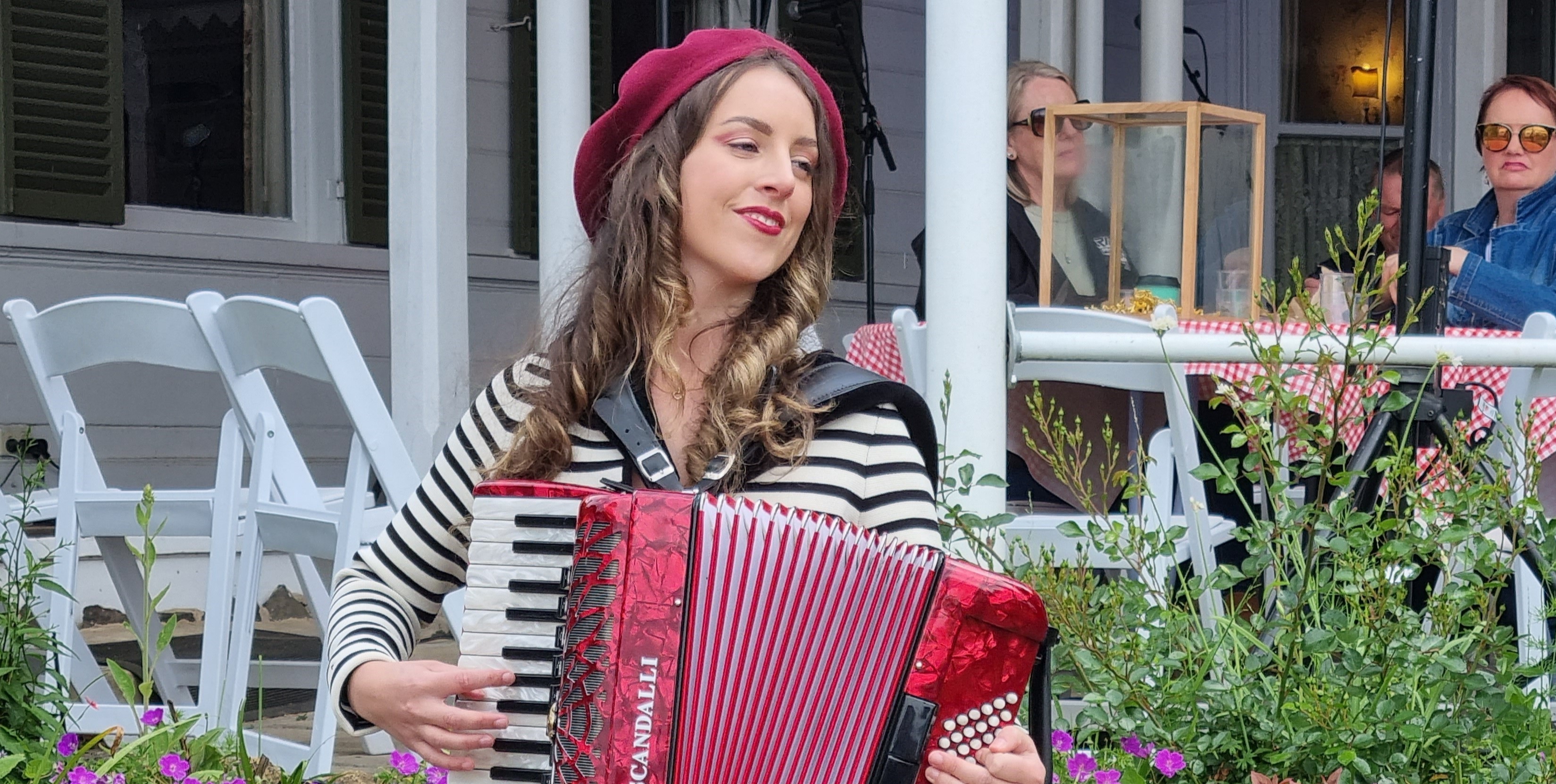 Lucy Riddett - French Style Accordion Player