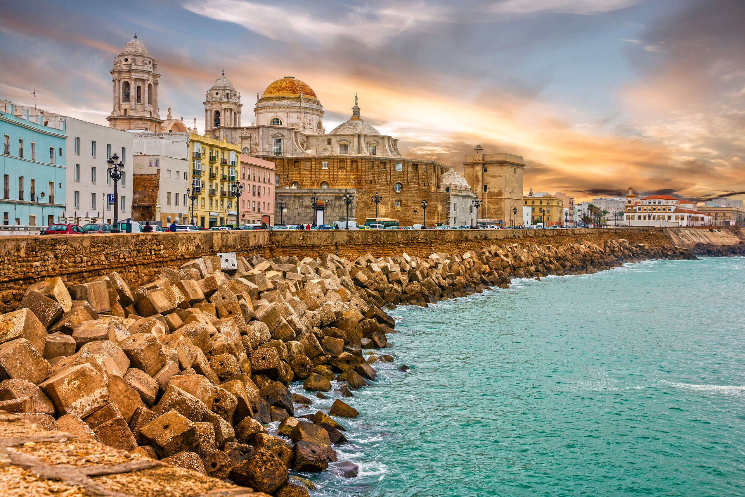 Learn Spanish in Spain. We help you with your trip and spanish course