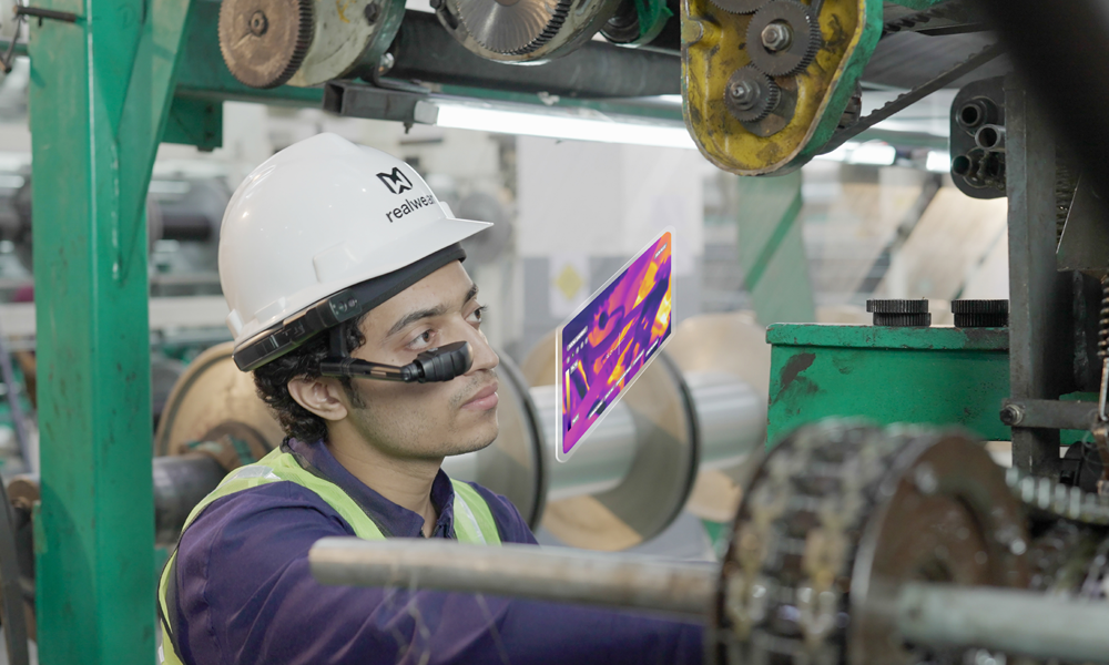 RealWear Navigator® 520 | Devices | RealWear