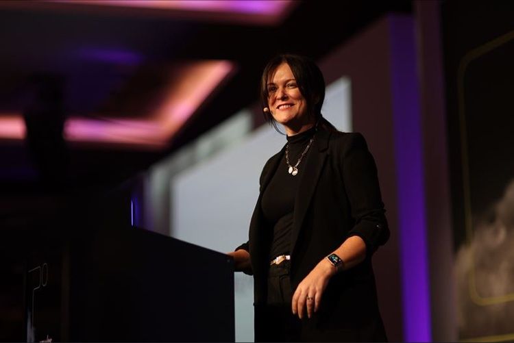 Alex Depledge - Female Motivational Speaker