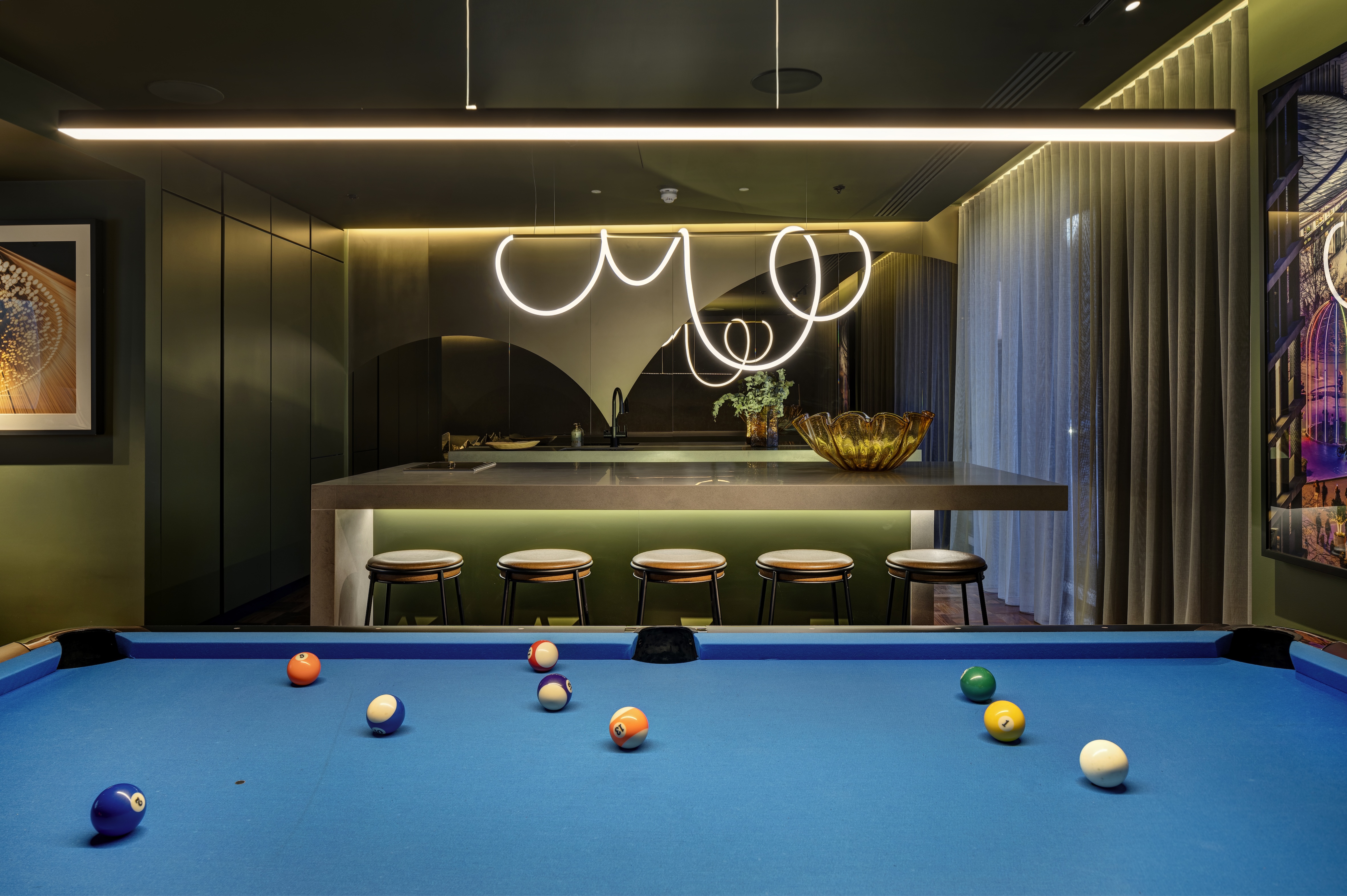 JRL Group: Integrated Construction Solutions