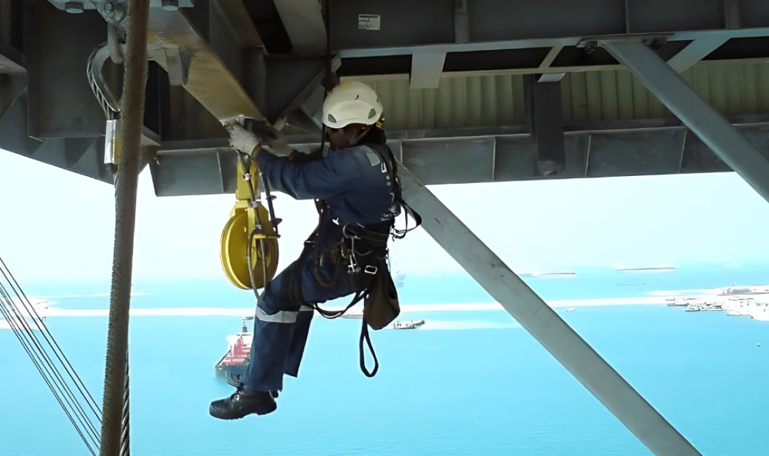 Derrick Surveys & Inspections in UAE | API Compliant Services