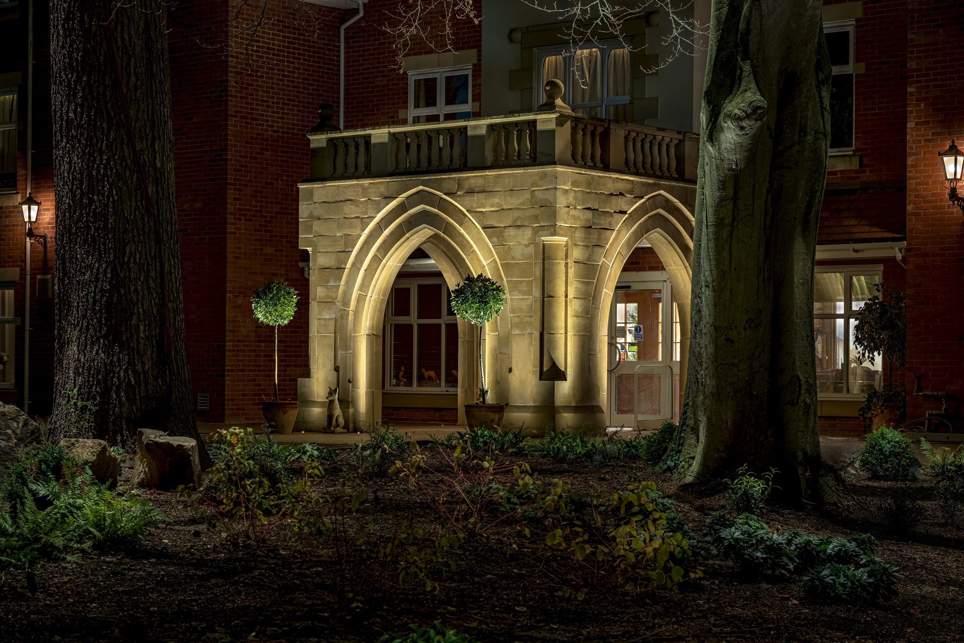 Neil Parslow Design | Landscape Lighting Desinger