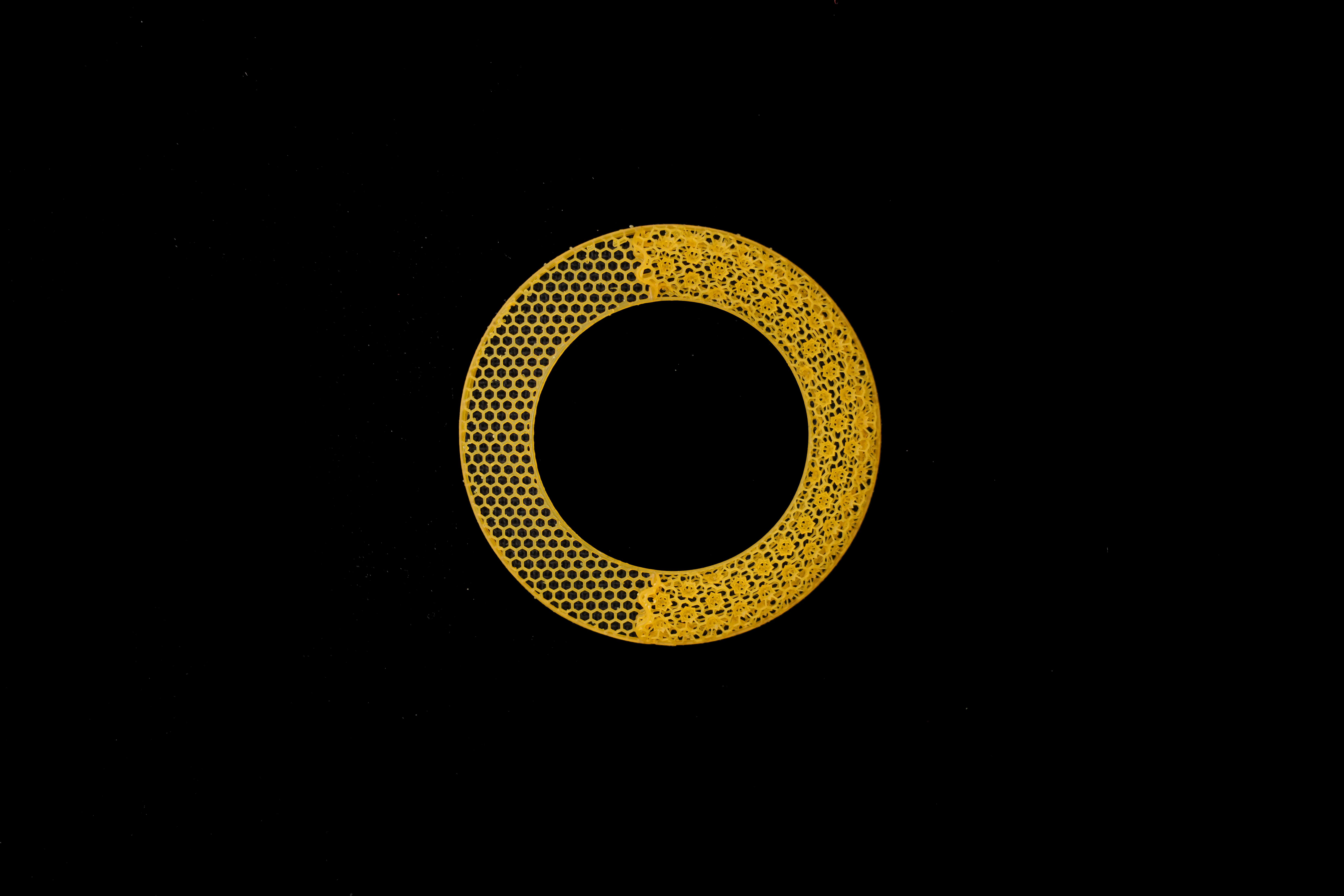 Superior yellow direct casting resin for jewellery designs