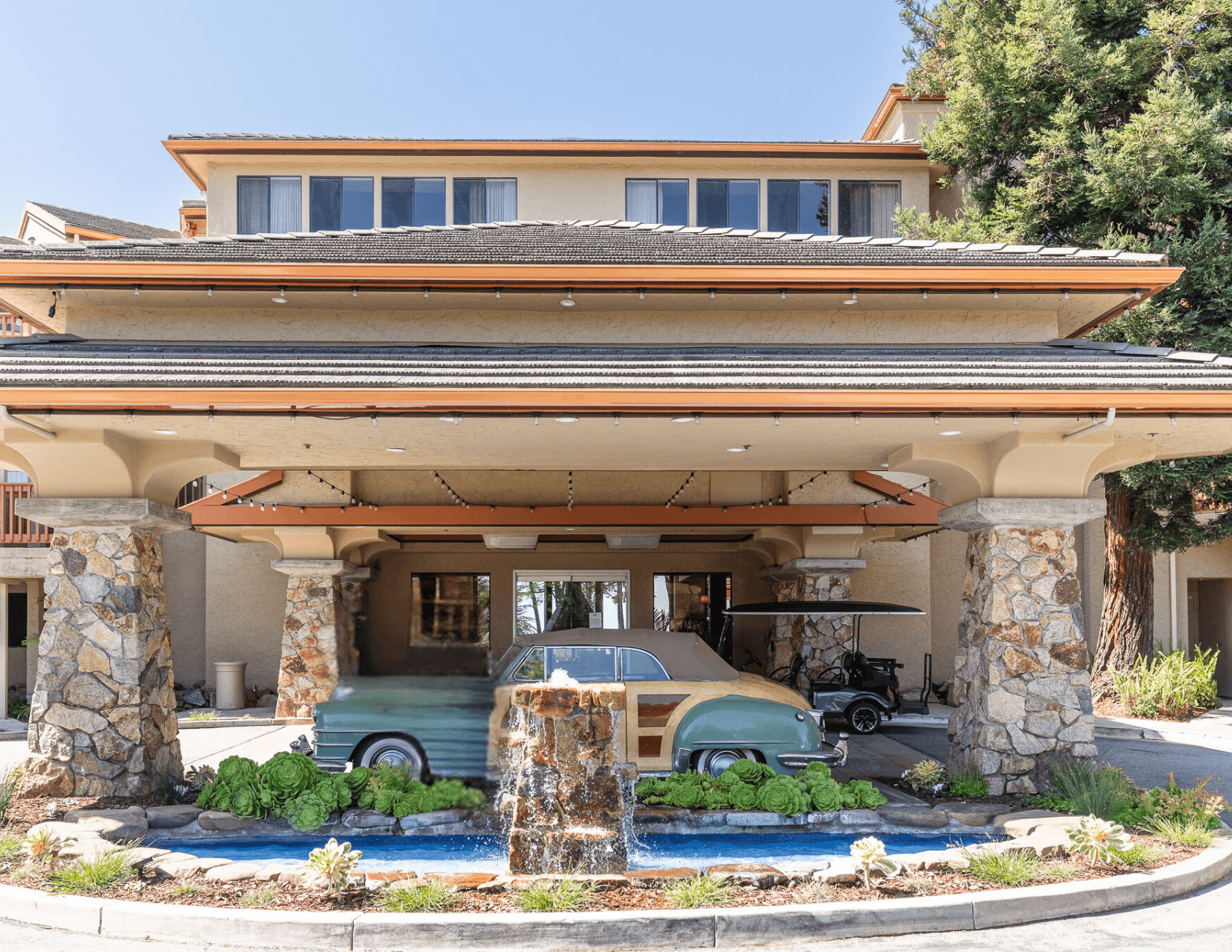 Monterey Bay Resort | About | Seascape Beach Resort