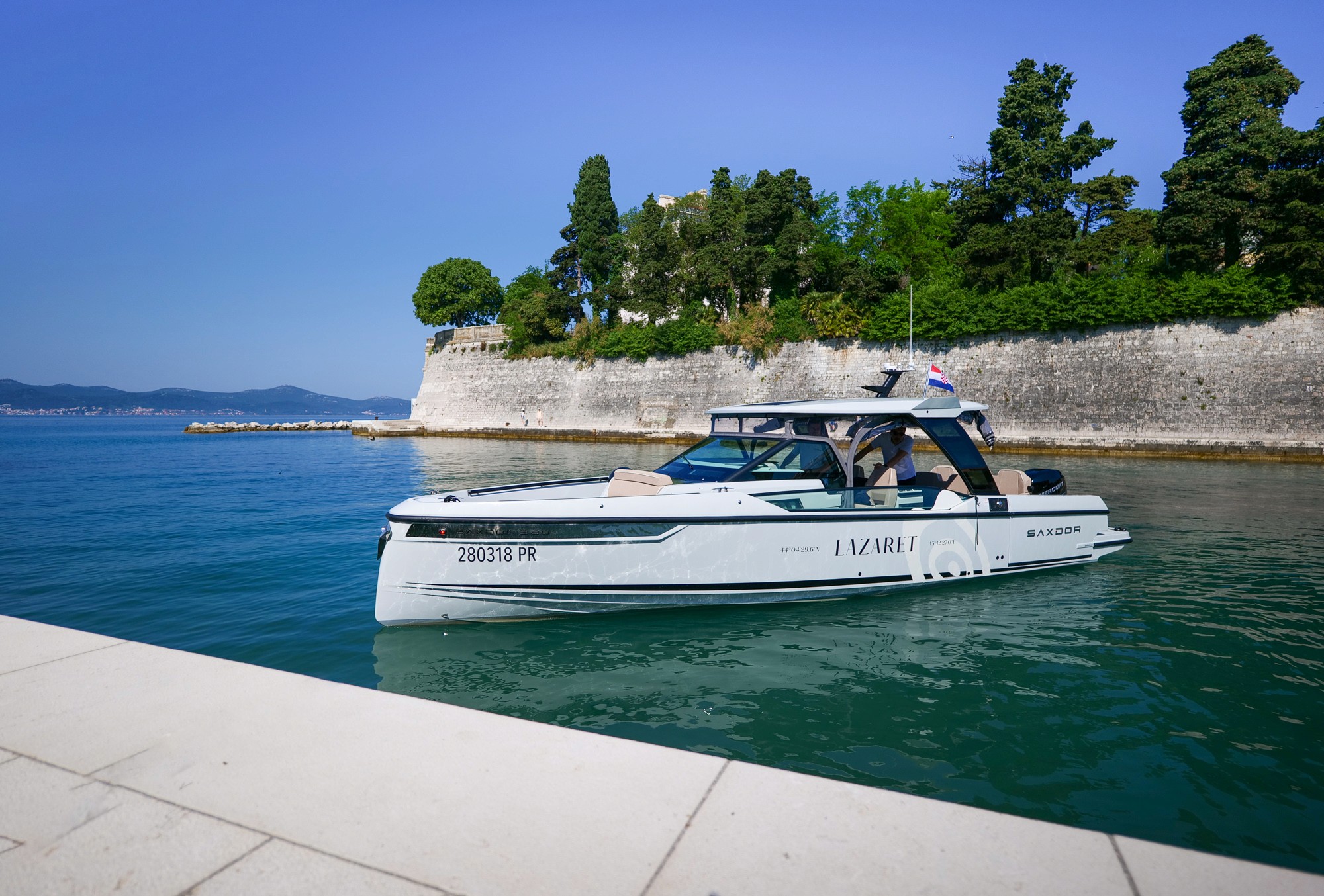 Enjoy Lazaret boat or come with ferry