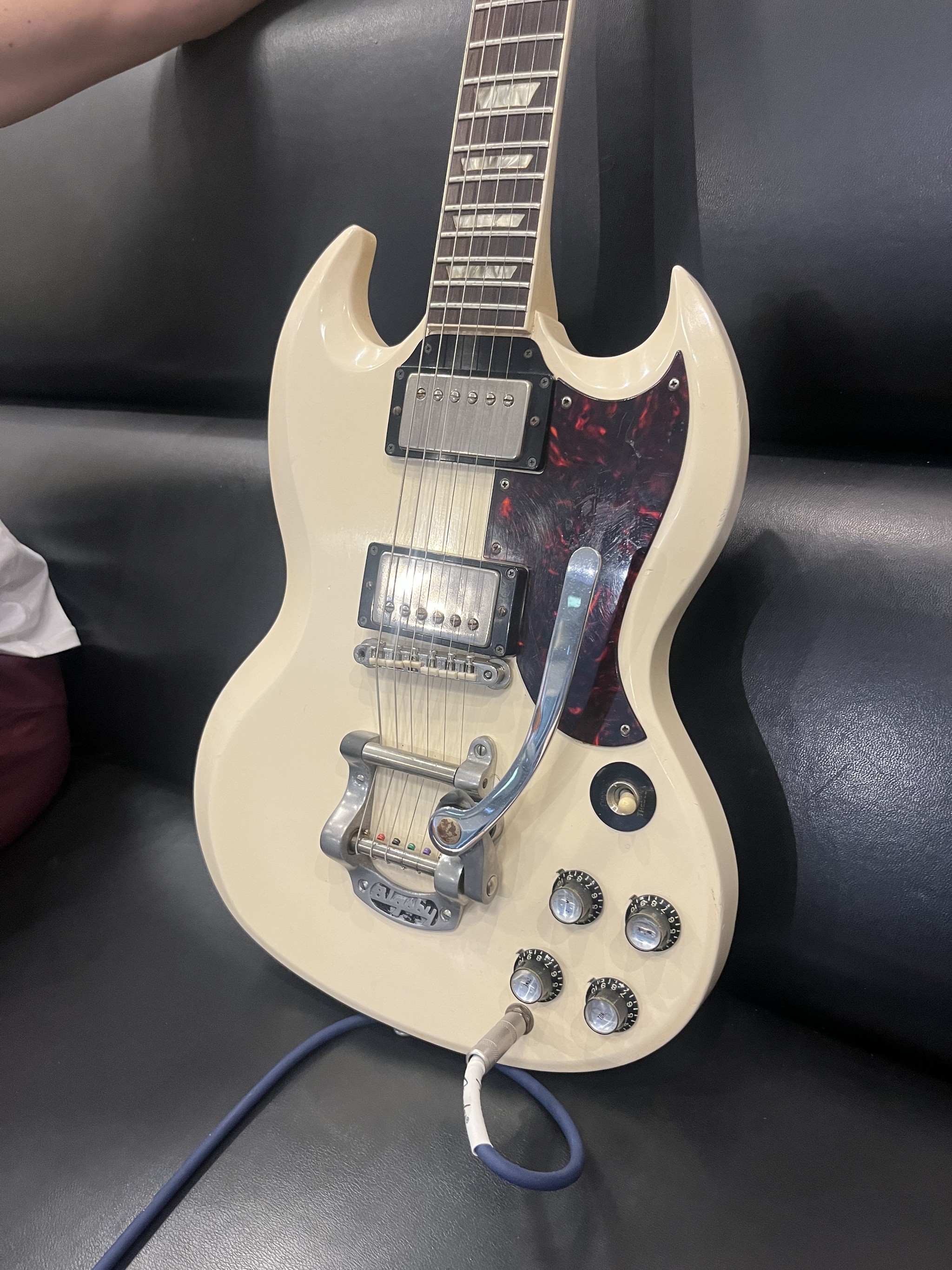 How to Date Gibson SG Guitars | Serial Number & Features Guide