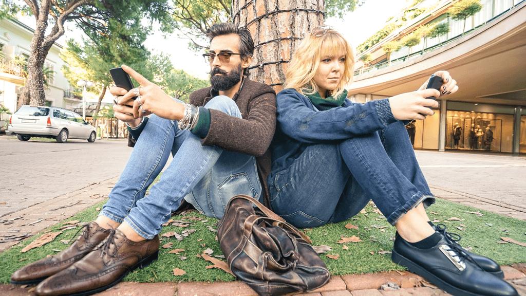 Why Guys Don’t Text After First Date: Understanding No Text Situations ...
