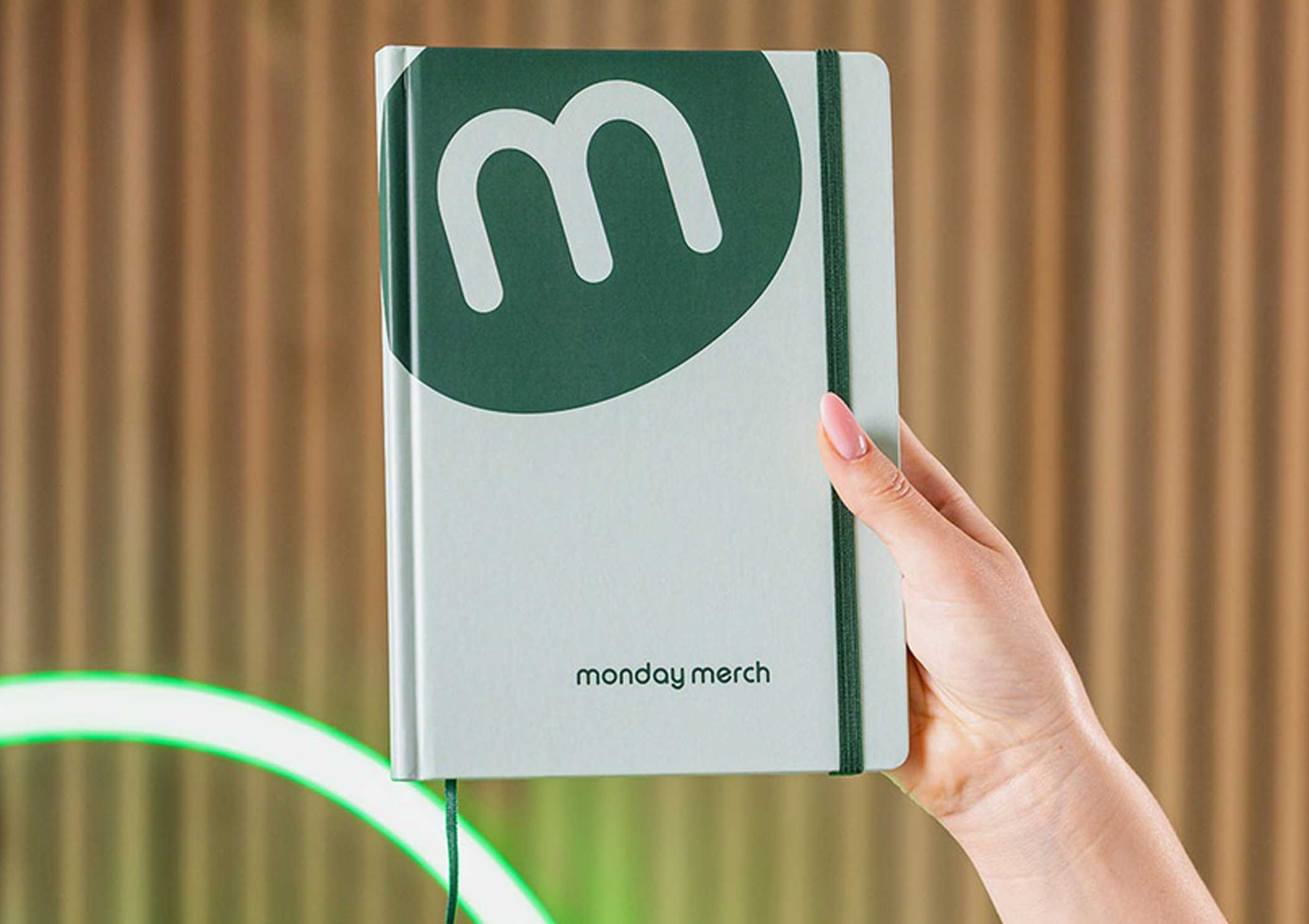 Top 40 Merch Ideas For Conferences, Events & Giveaways