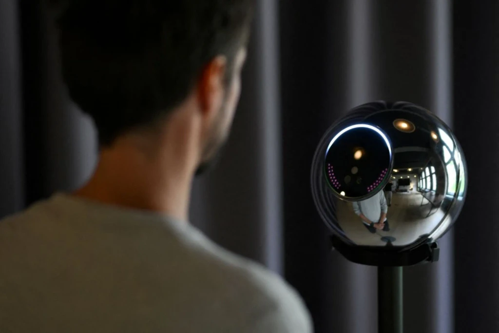 How World provides users global connectivity with Boxo eSIM Miniapp ...