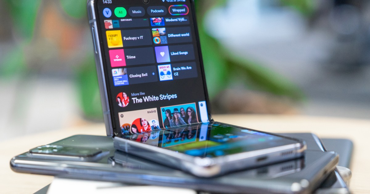 (Un)folding the future: An in-depth look at Android foldable devices ...