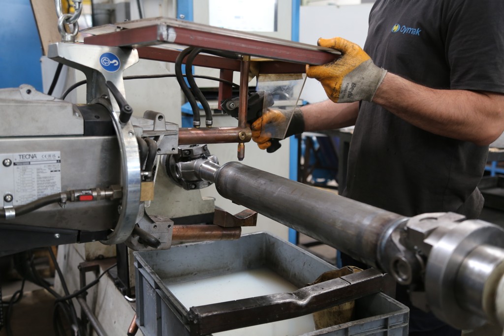 What is the Difference Between Driveline and Driveshaft? | Oymak ...