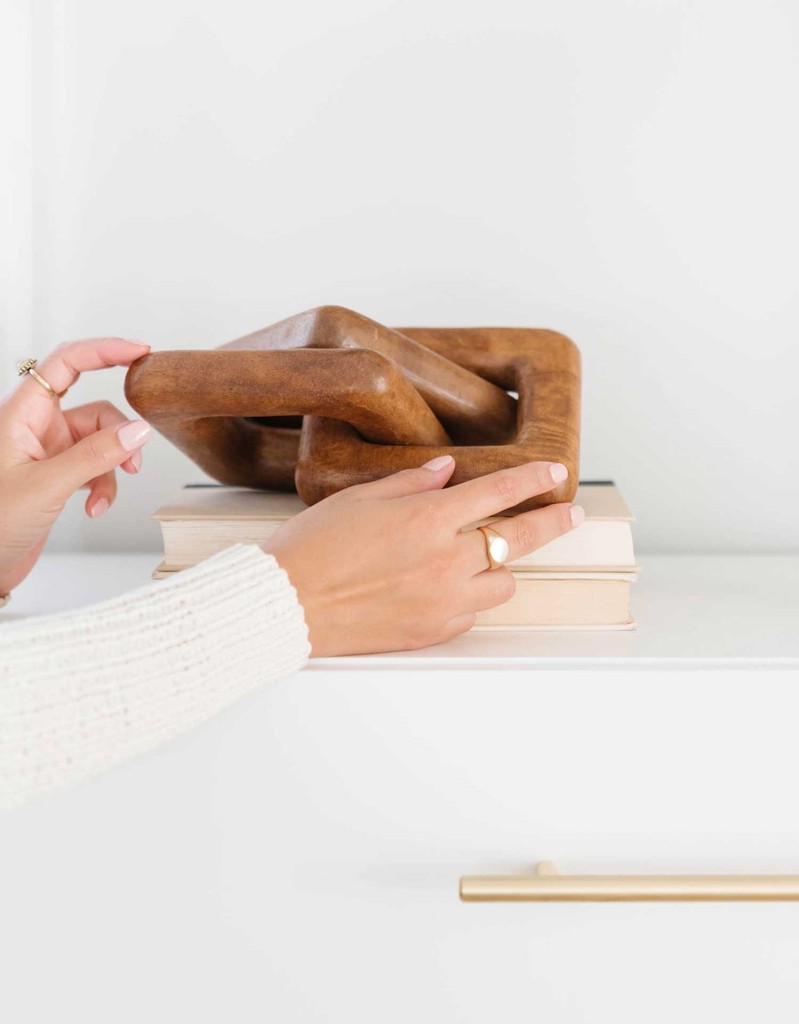 7 Reasons Why We Hold Onto Clutter