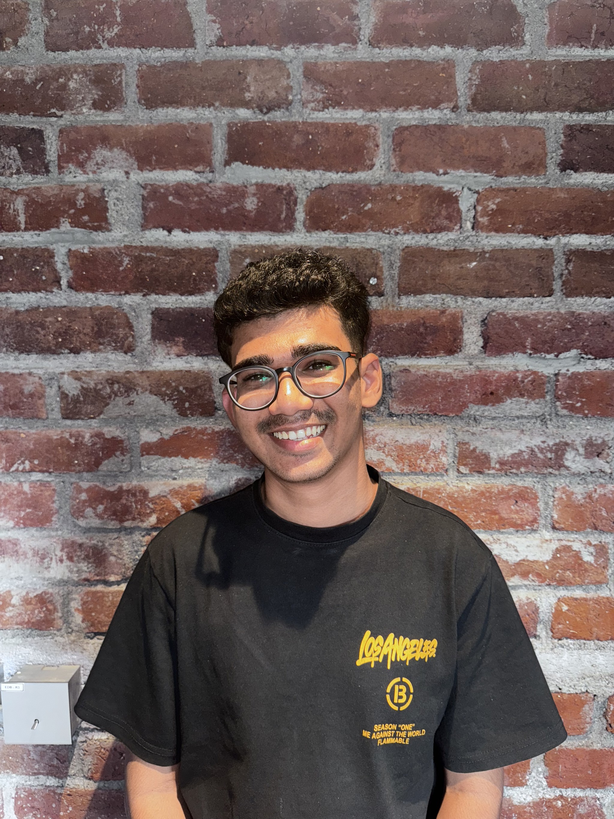 About - Apollo Finvest