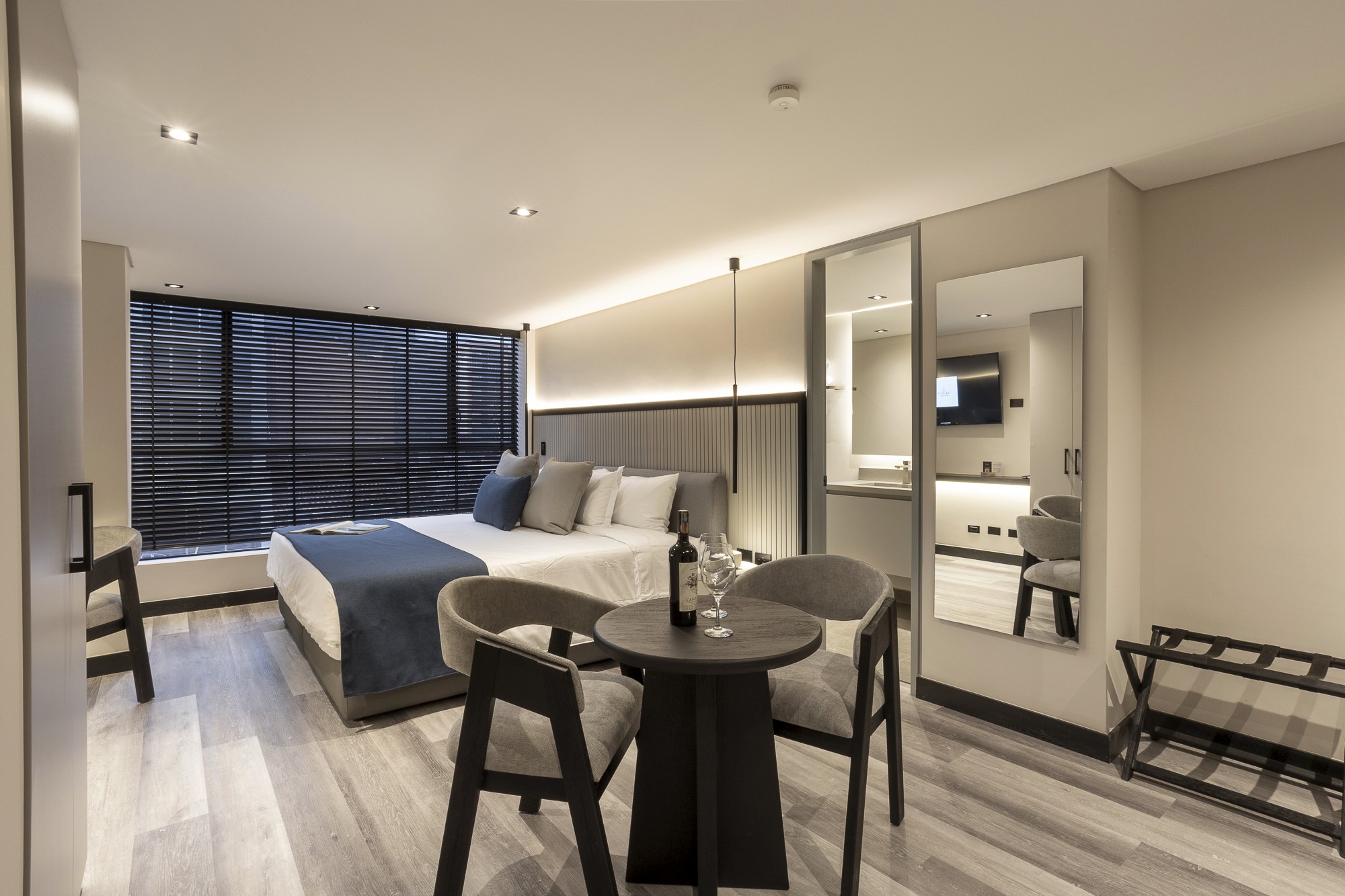 ALTUS HOTEL | LAURELES