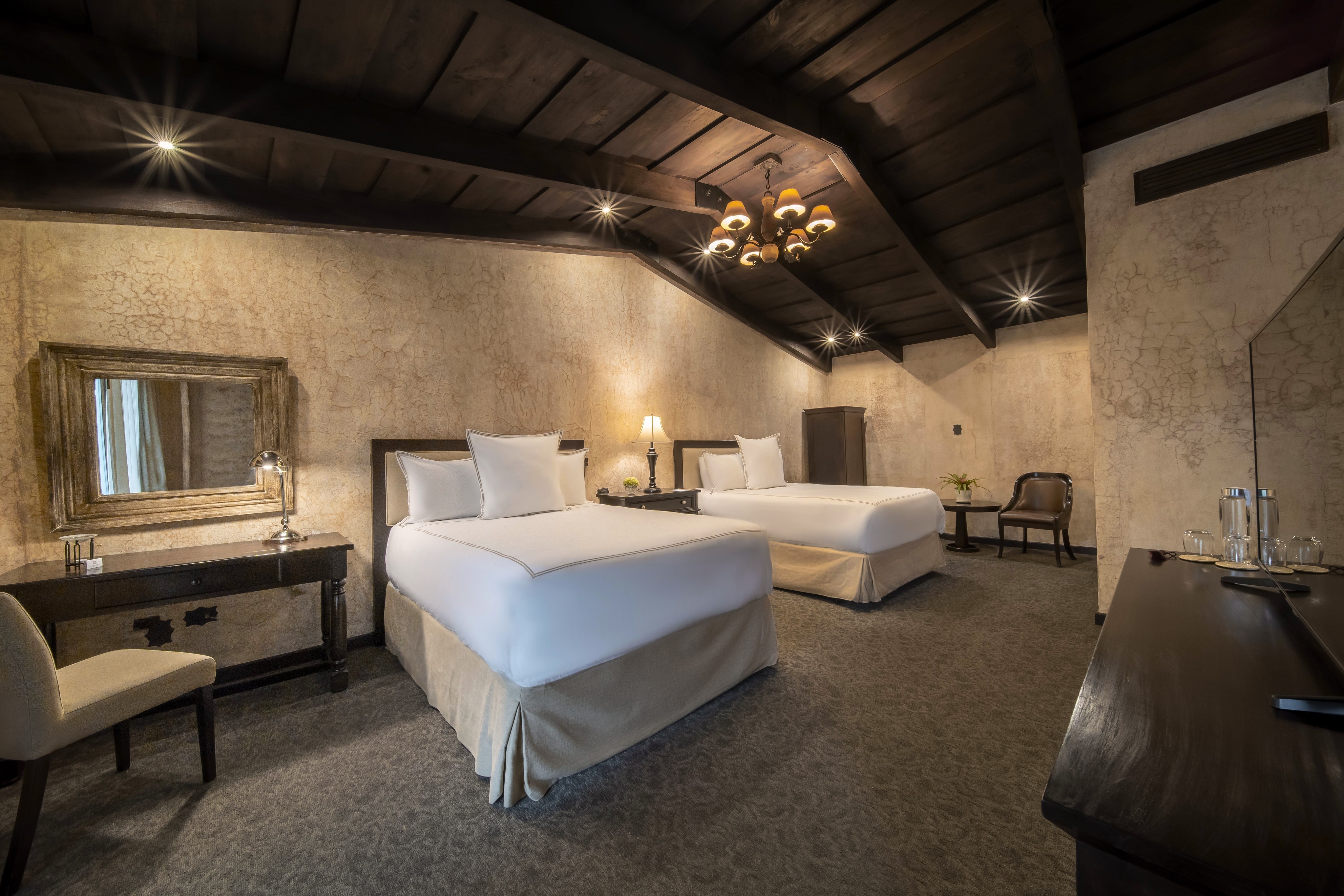 Superior Queen Queen – Tripoli Framer Template