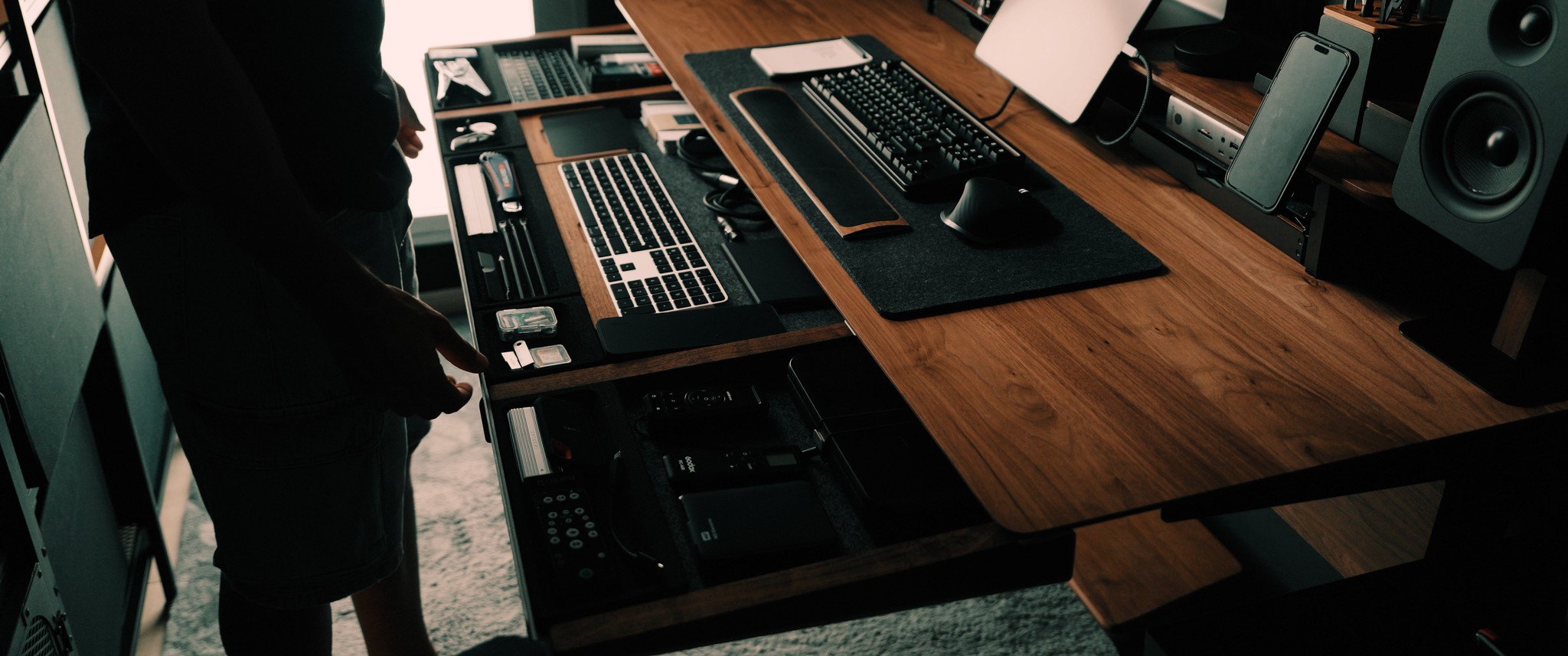 matdilisio | Grovemade Standing Desk Review: Design, Assembly, and Performance Breakdown