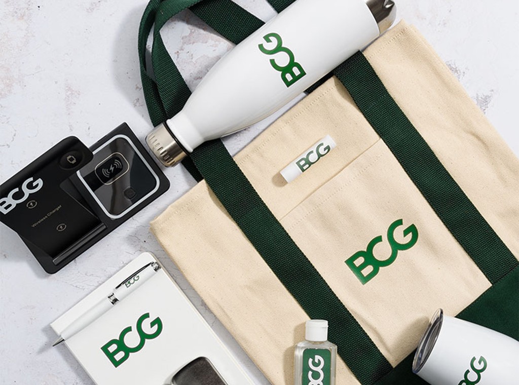 25 Onboarding Kit ideas from the world's best and biggest brands and ...