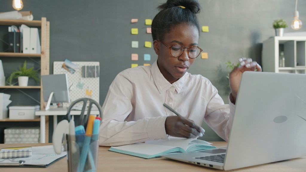 How To Write A College Research Paper in 11 Steps — Otio Blog