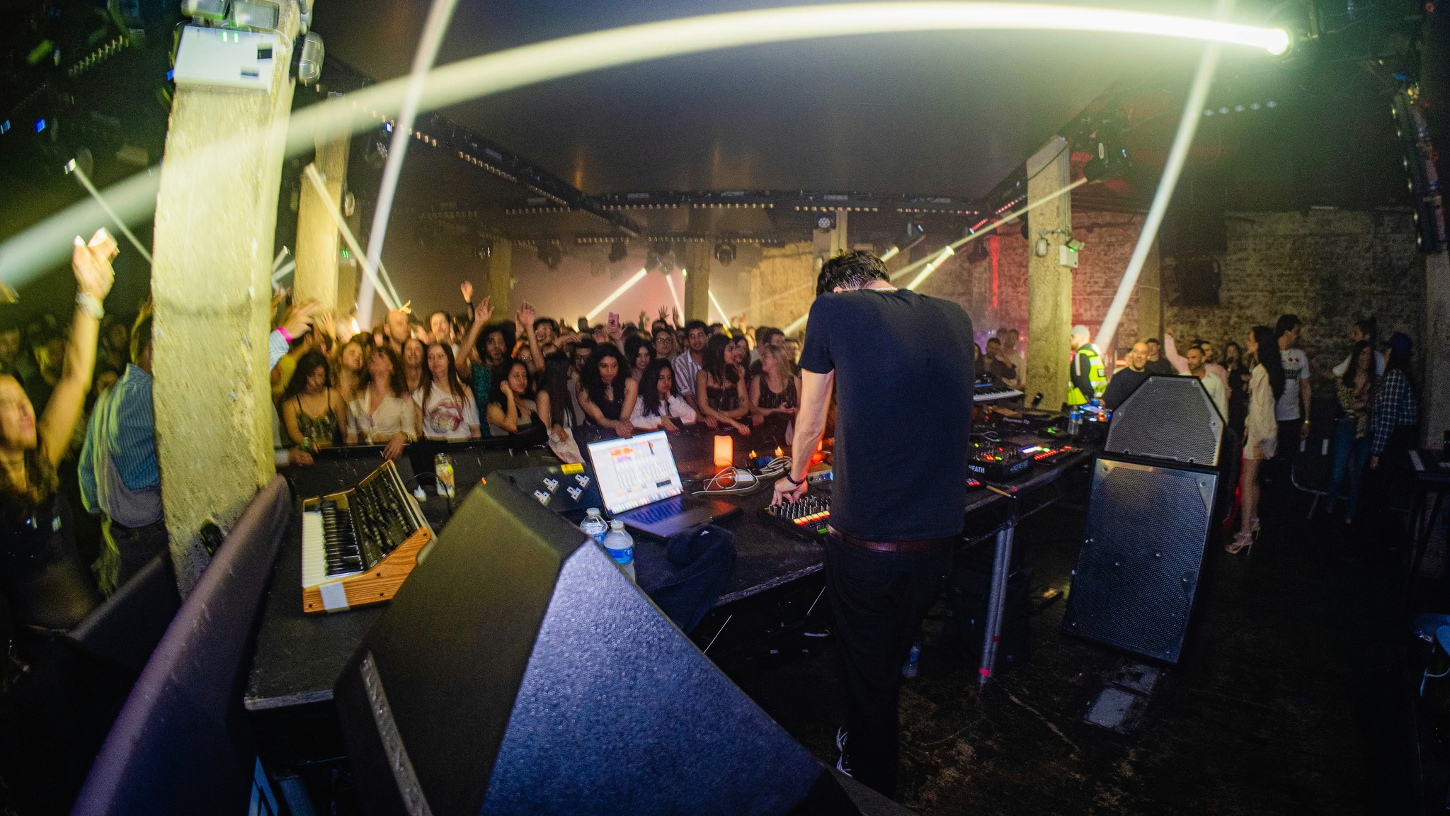 10 Best Virtual DJ Alternatives | Musicfy AI Blog