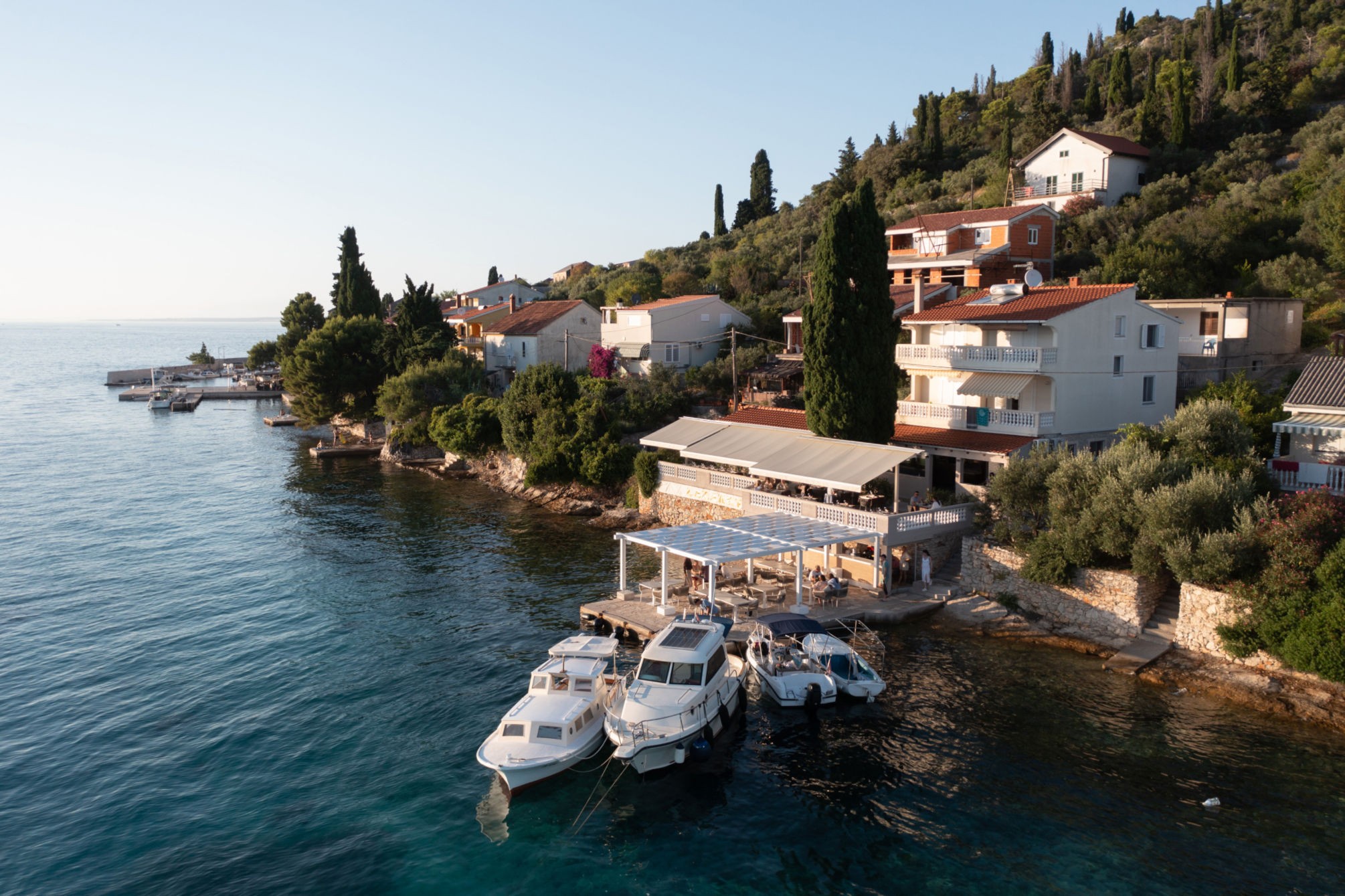 Restoran Lazaret on island of Osljak
