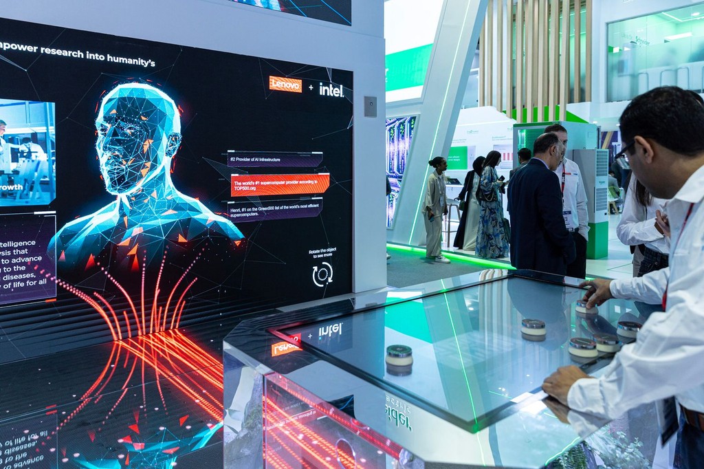 LEAN’s Futuristic Exhibition Stand Design at LEAP 2023