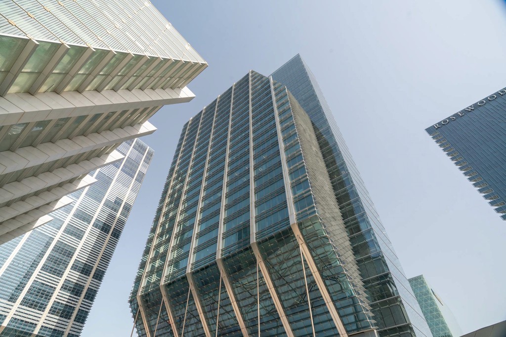 Guide to Al Sila Tower in ADGM: Premier Business Hub in Abu Dhabi