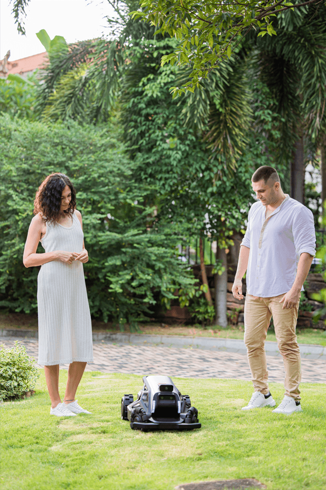 Airseekers Tron Robot Mulching Lawn Mower with 5-Camera AI Vision