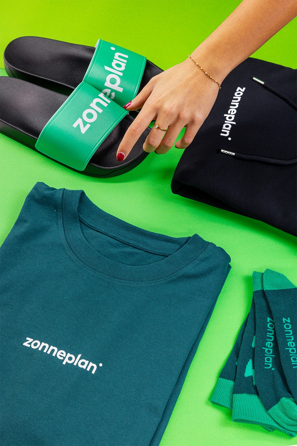 Monday Merch | Personalisiertes Firmen-Merch & Merch-Pakete