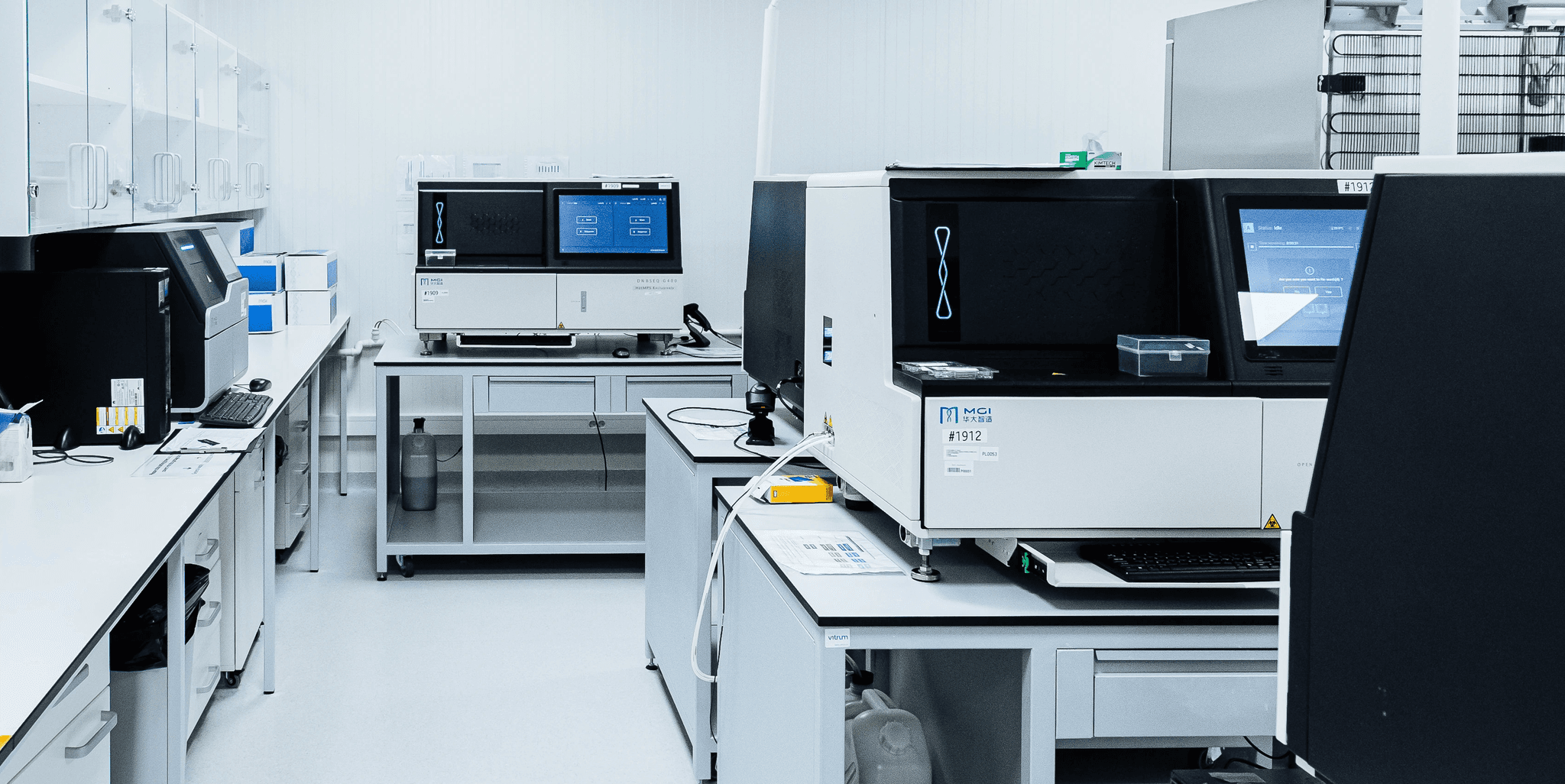 DNBSEQ-G400 | Your Day-to-Day Sequencing Solution