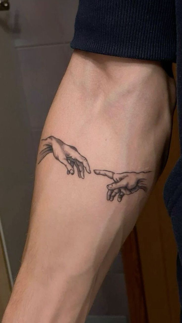 VICTORIA Ink | Fine Line Tattoo Artist in Seattle, WA