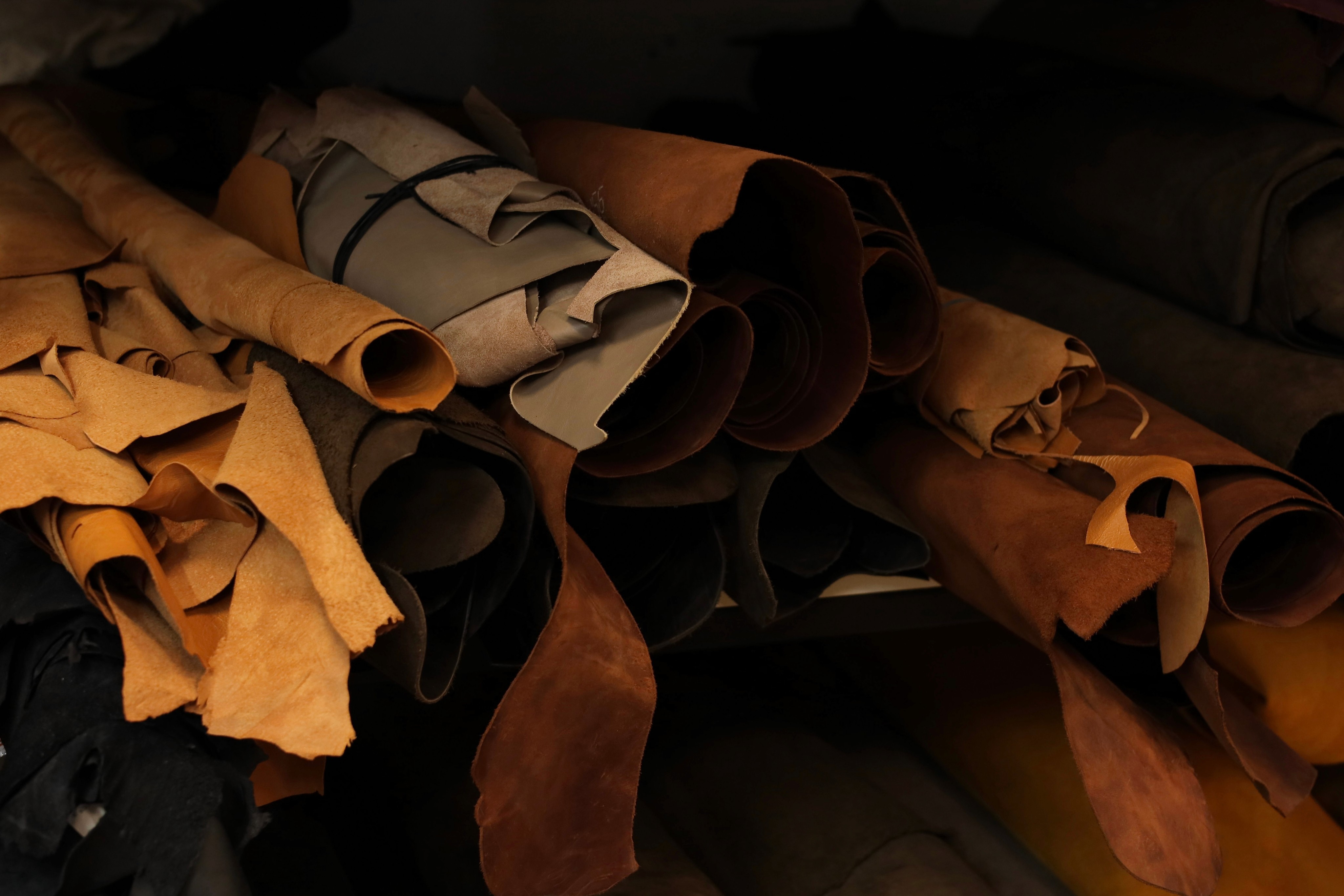 Leather Goods Manufacturer - Pol Leather Studio