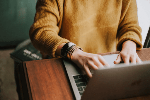 How to Easily Find and Manage Saved Jobs on LinkedIn - Podify