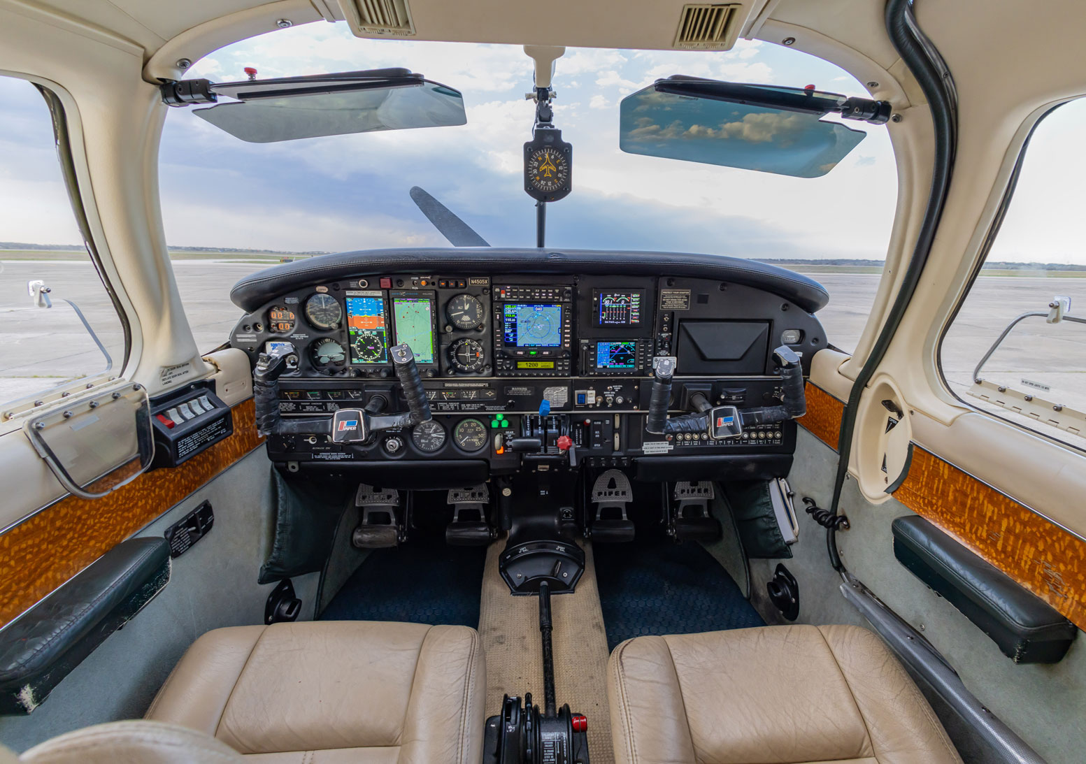 Aircraft Fleet | Black Hound Aviation Flight School