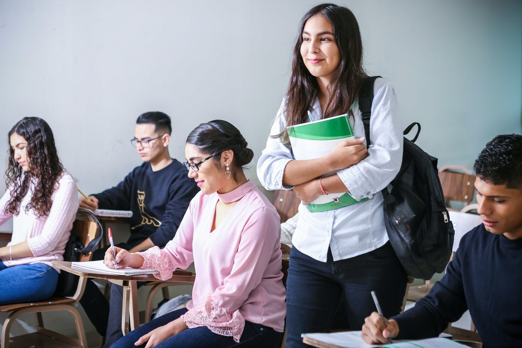 13 Practical Tips On How To Be A Good Student | YouLearn