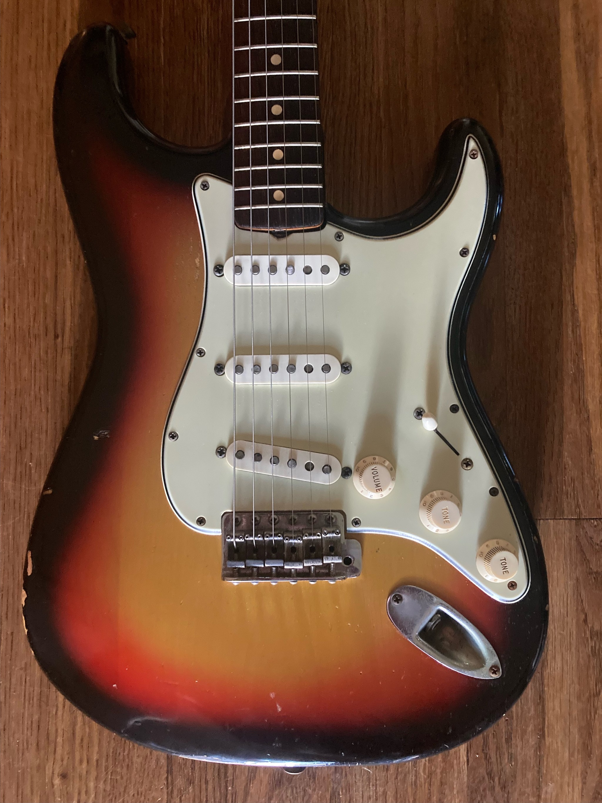How to Date Fender Stratocaster Guitars | Year & Serial Number Guide