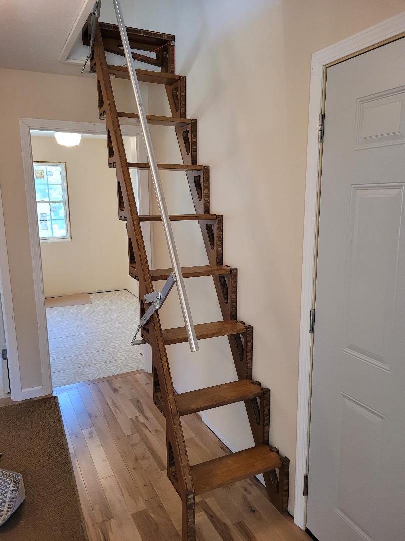 Bcompact - Folding Staircase and Ladder
