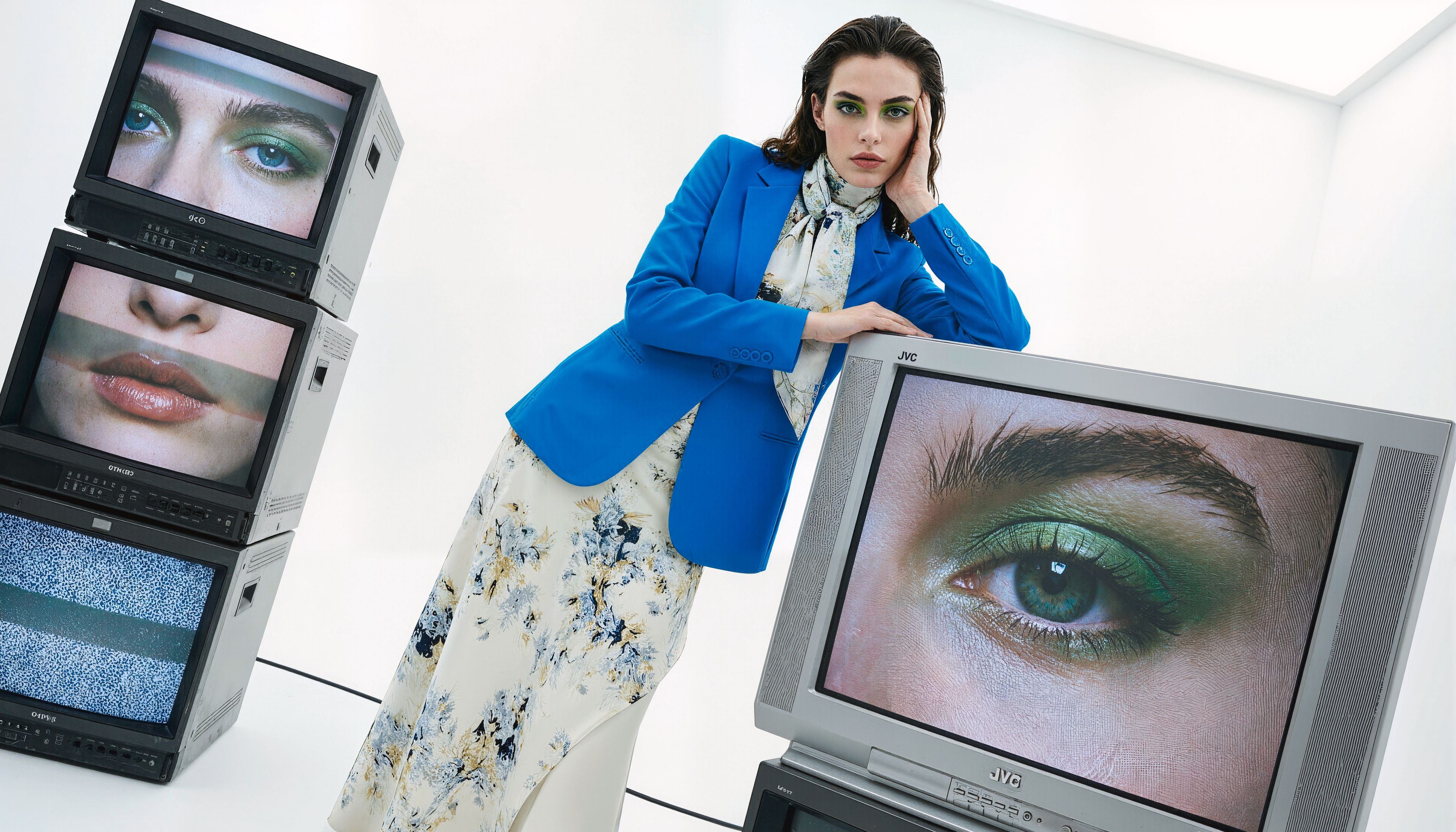 Guide to AI Lookbooks: How AI is Revolutionizing Fashion Photography?