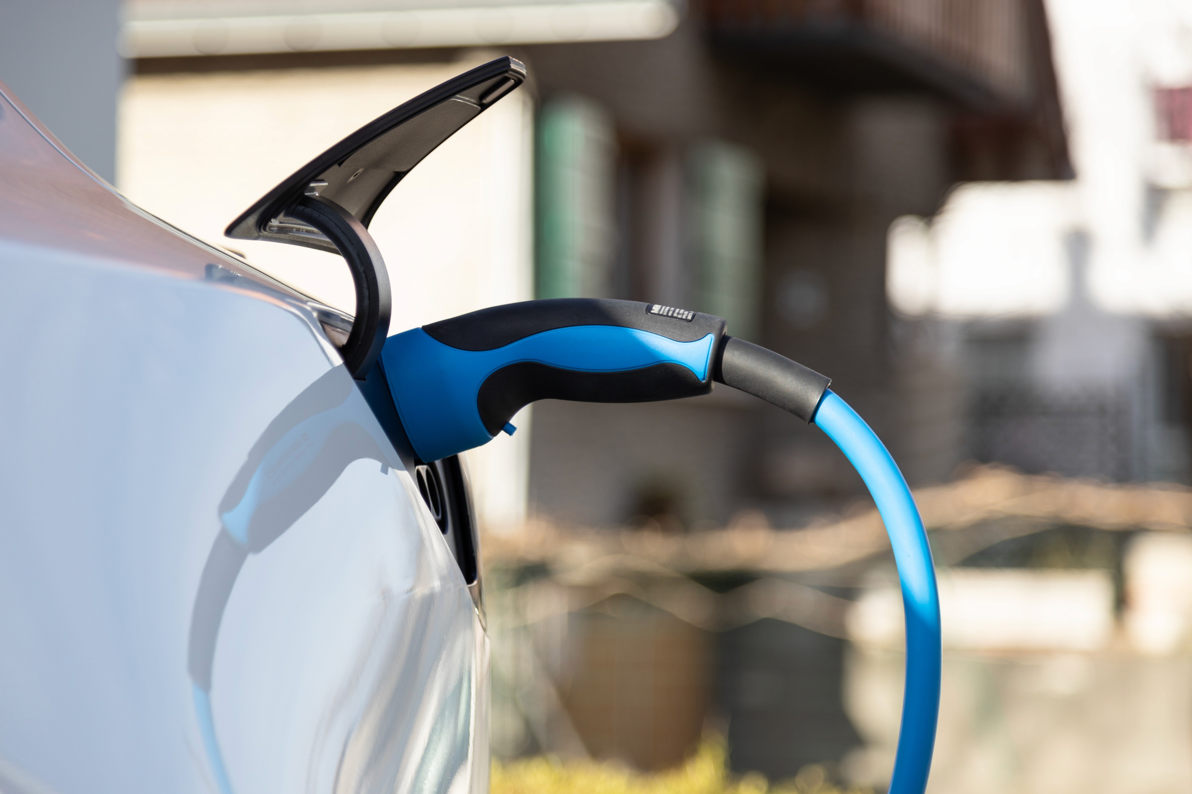 The 4 ideal solutions for charging the Dacia Spring: efficiency and ...
