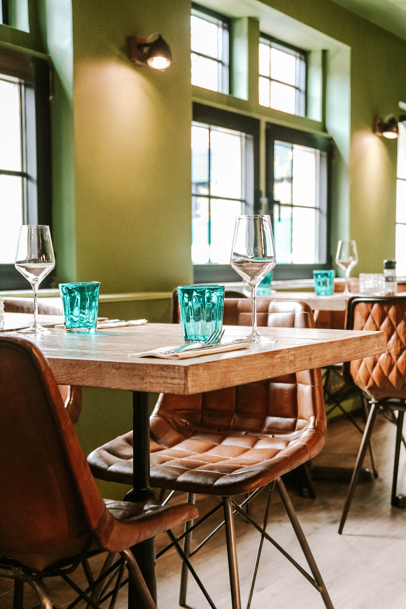 Mona | Food & Drinks