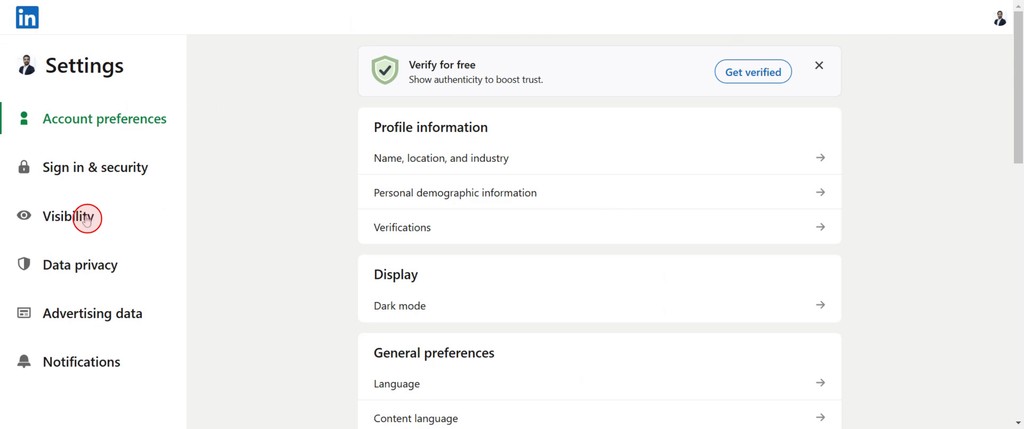 How to turn off LinkedIn showing profile views - 1 minute video guide