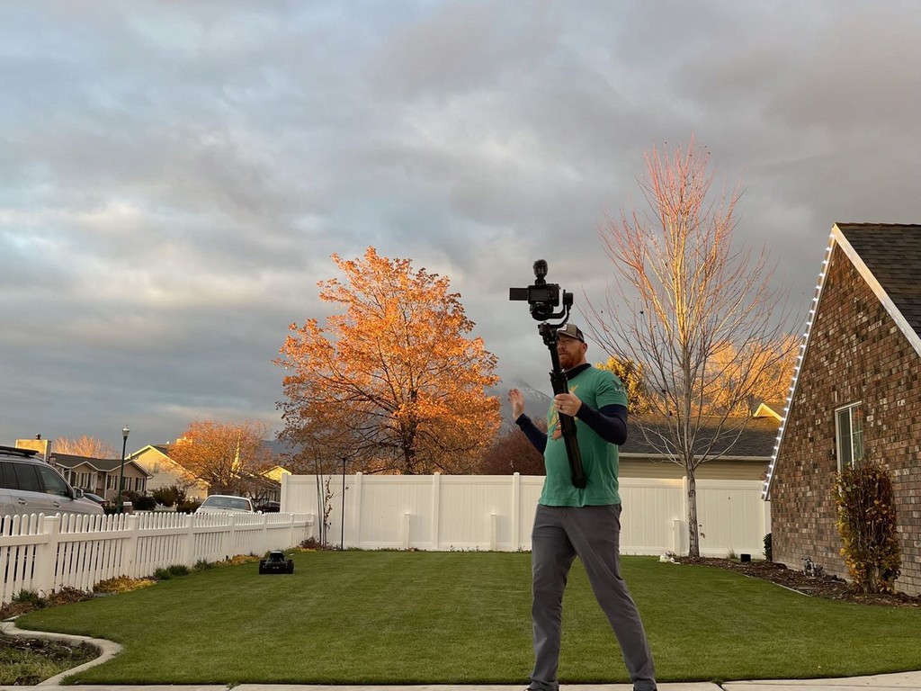 AI Vision-Navigated Smart Lawn Care Expert