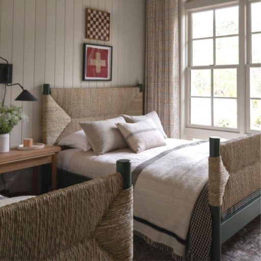 How to Make a Beautiful Bed in 5 Easy Steps