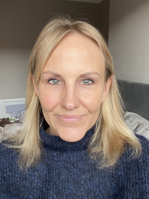 World's Most Realistic AI Headshot Generator | InstaHeadshots