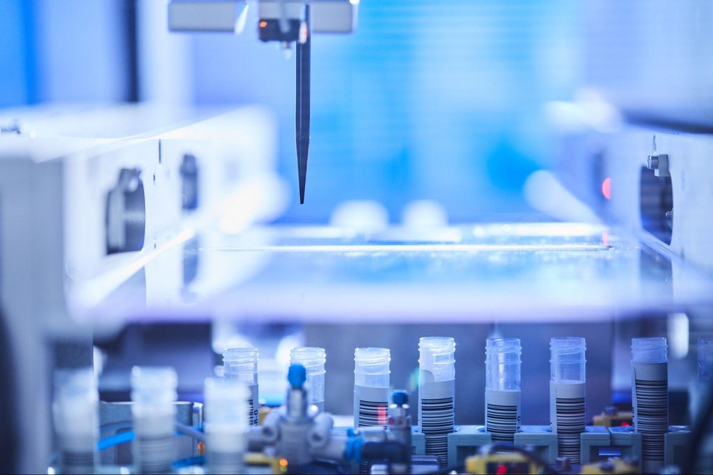 Quest Diagnostics vs. Labcorp: In-depth analysis of their clinical ...