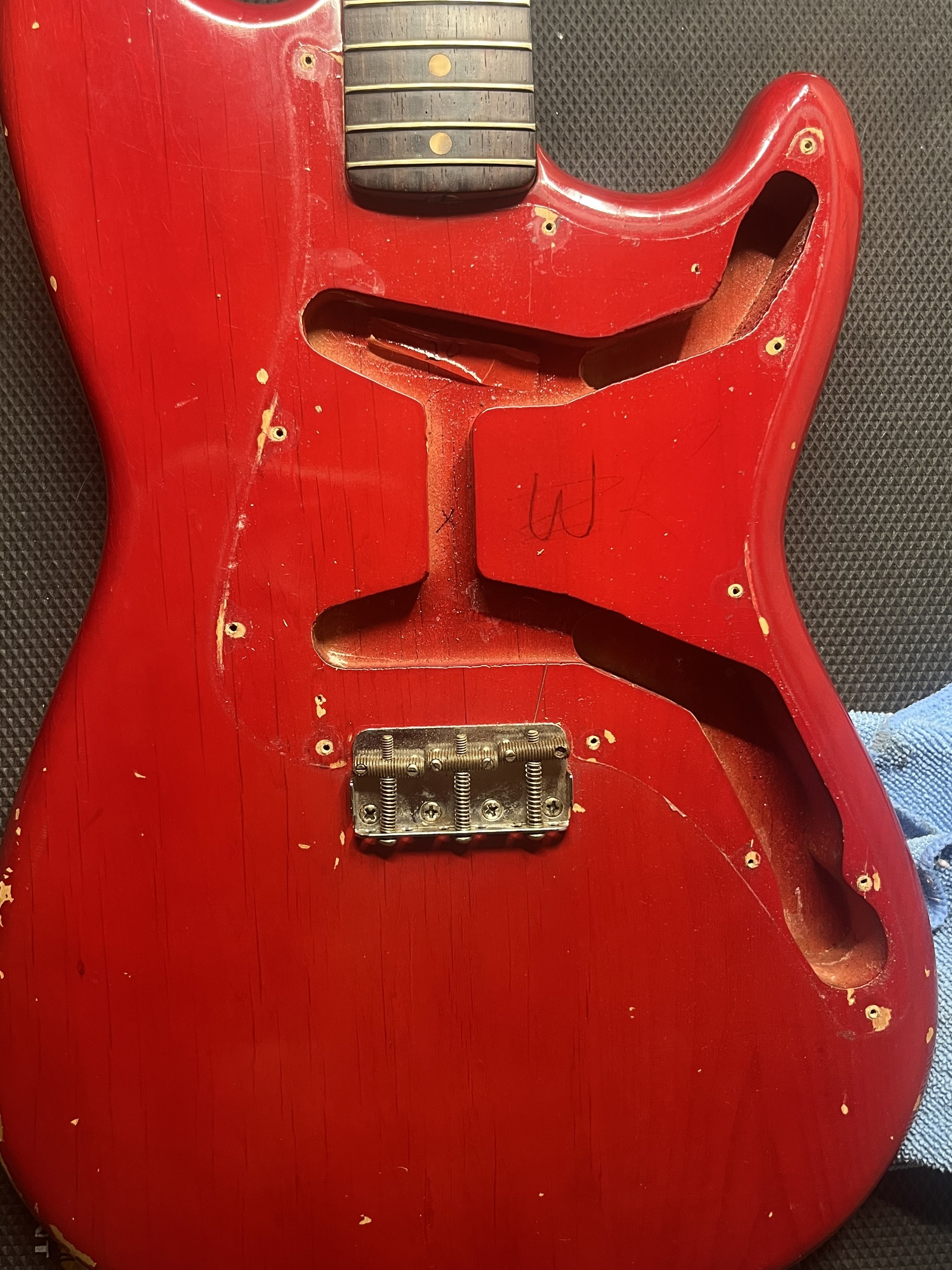 Guitar Serial Number Lookup | Find Your Guitar's Age & Value