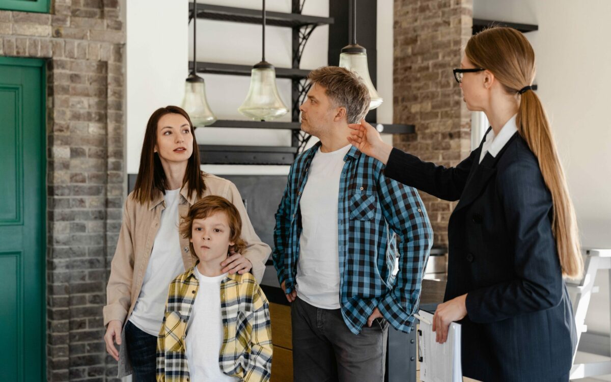 PSF Meaning: Calculating Rent Per Square Foot in CRE - Lev Blog